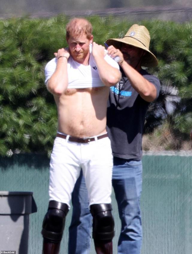 Prince Harry is rarely half-shirted, with eye-catching "chest muscles ...