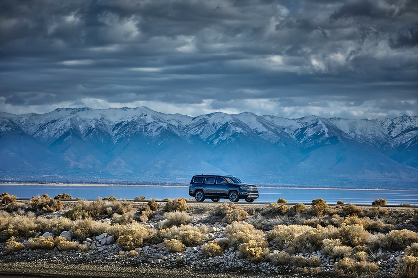 Jeep Grand Wagoneer wins 2022 Ward's 10 Best Interiors and User Experience Awards - iNEWS