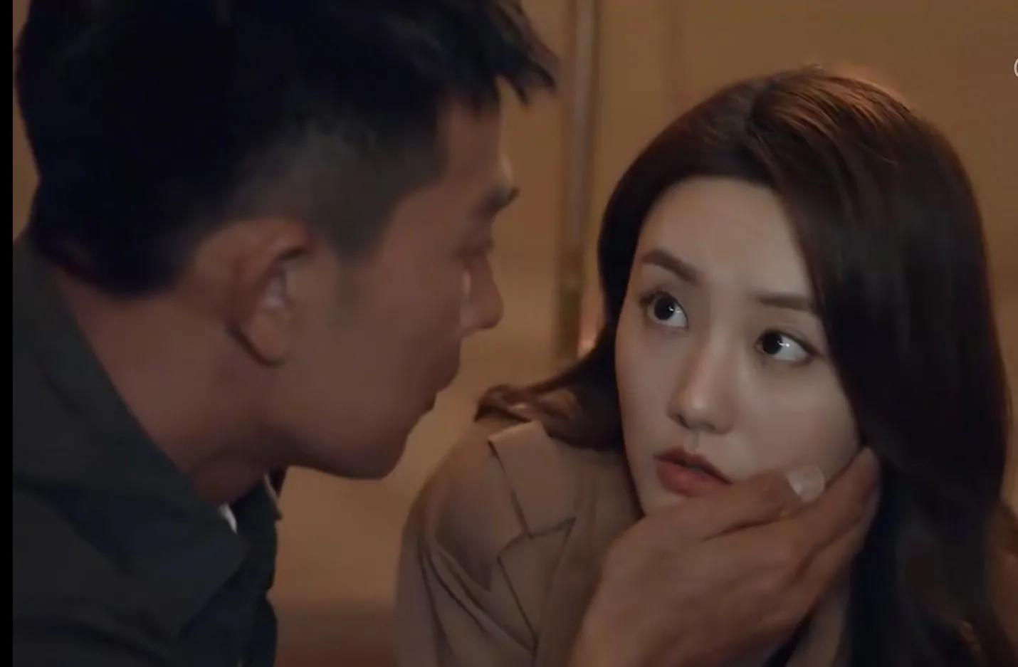 "The Way Back" episode 118 (Duan Rou is coaxed by Qin Mingyu to do ...