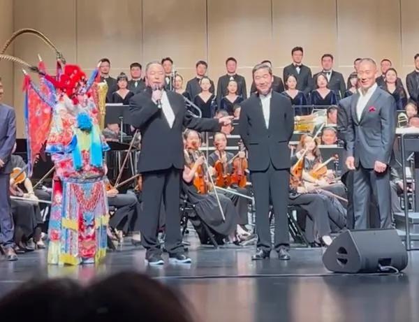 Zhang Guoli appeared for the first time after being executed 452w! With ...