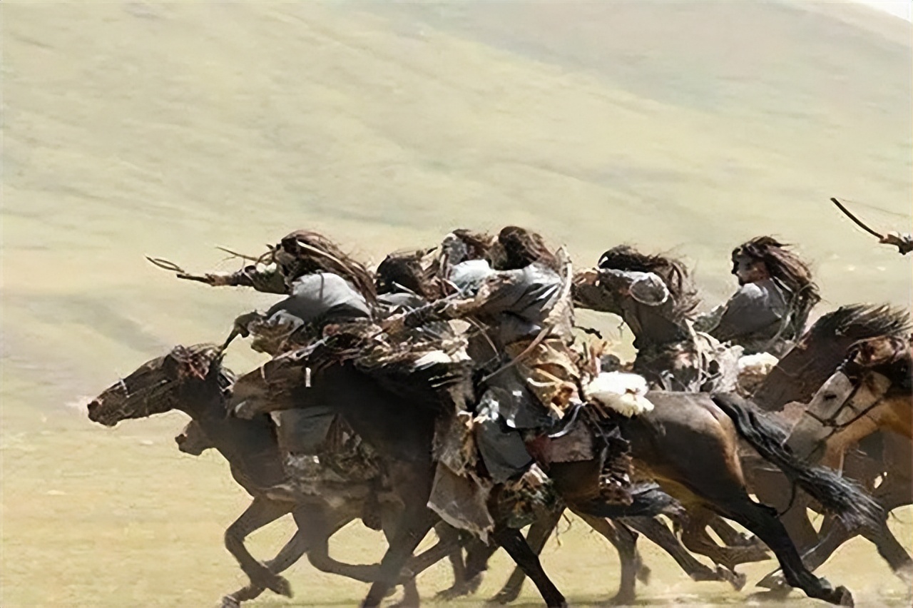 In the last battle of Liangshan, Hu Sanniang went to find Lin Chong at ...