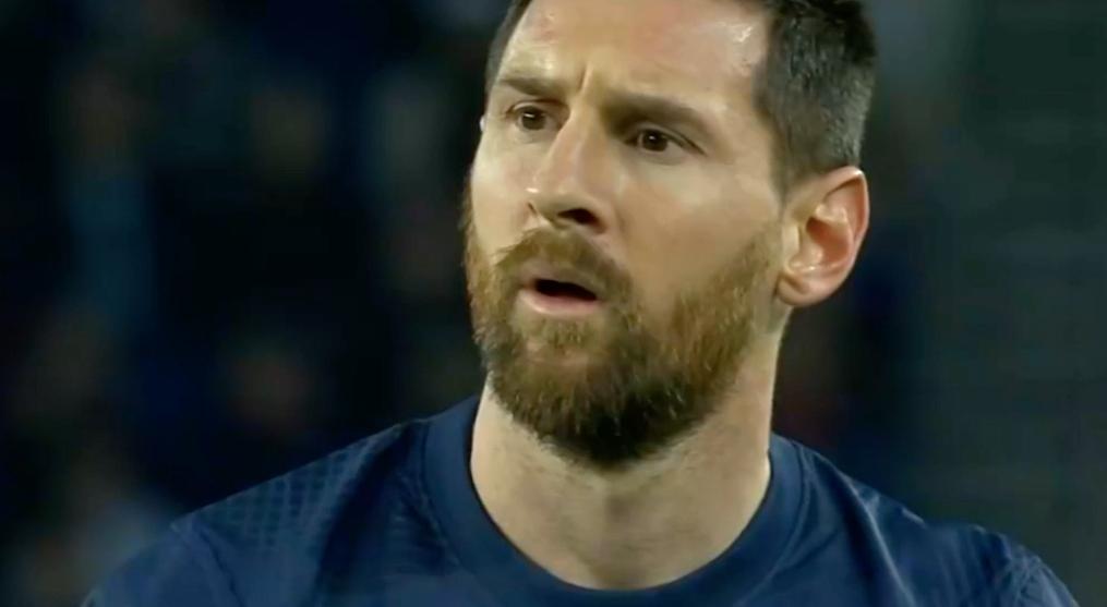 It's clear that I want to force you to leave! Paris' own fans booed ...