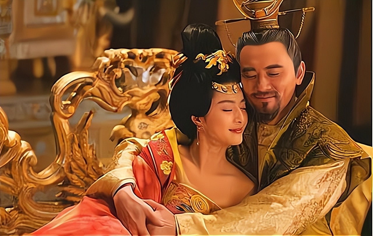 32-year-old Concubine Yang Gui took a bath for 48-year-old An Lushan ...