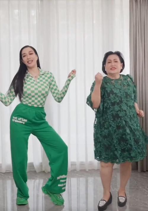 Christy Chung: To make the elderly happy, she practiced "Ding Jing Dang ...