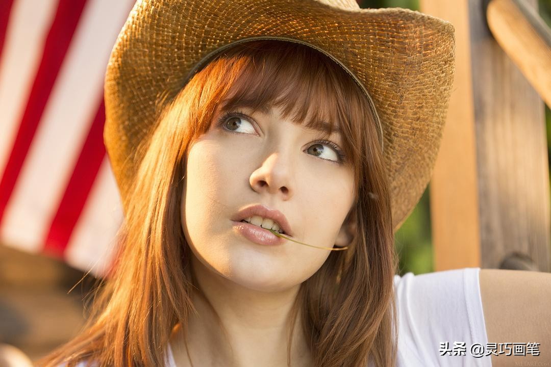 American actress Lena Anderson: Natural beauty with a height of 183 ...