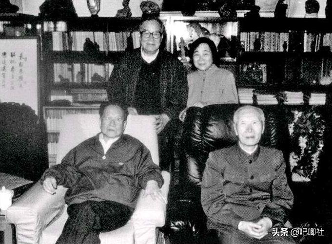 The lieutenant general was dragged to Mount Lu by Song Renqiong to ...