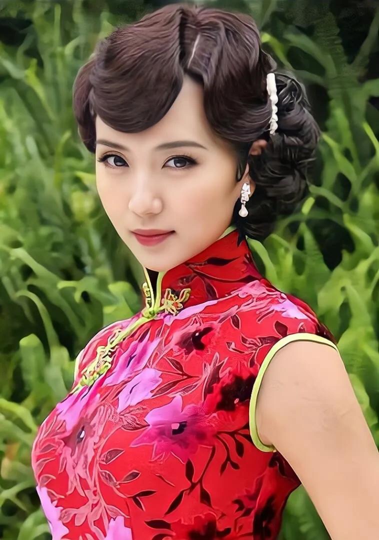 Star Photo Album-Chen Hao - iNEWS