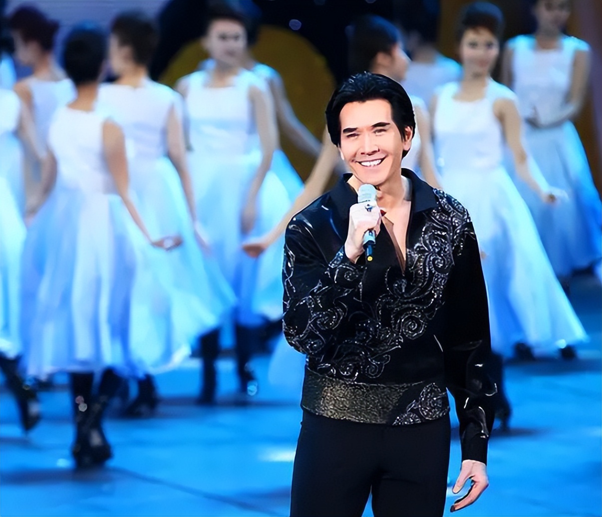 From "the first male god" to "alone", Fei Xiang's life contains too ...