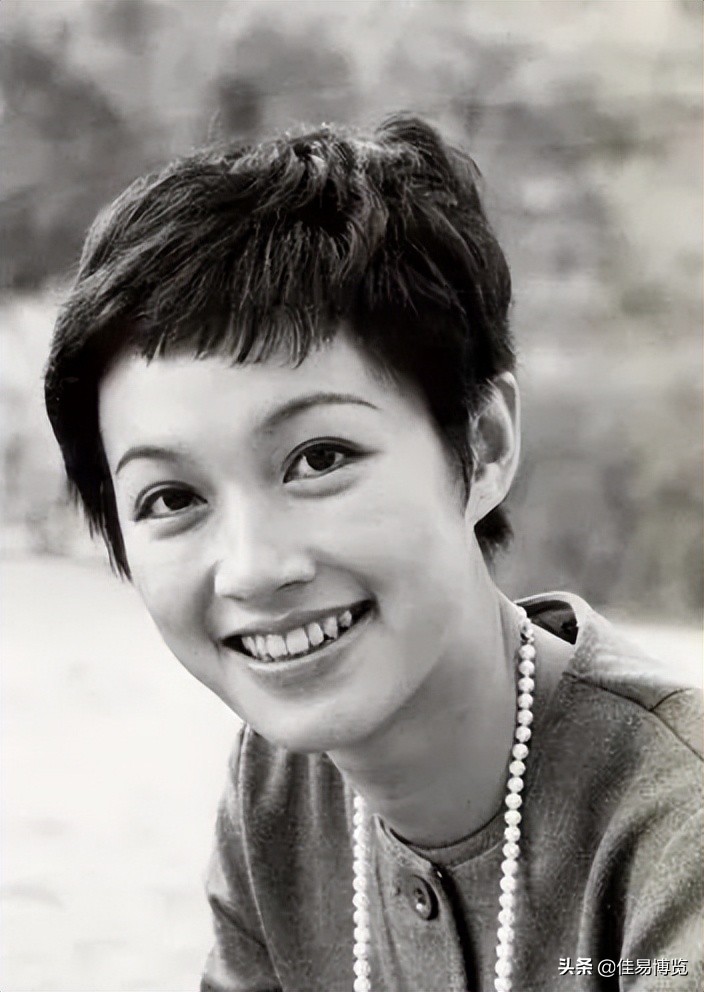 Fang Ying: Married a wealthy family at the age of 20, divorced at the age of 30, turned around ...