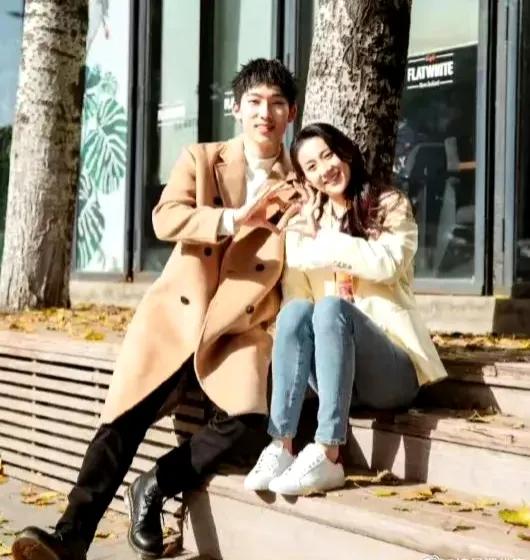 Sun Yang and Zhang Doudou suddenly officially announced their marriage ...