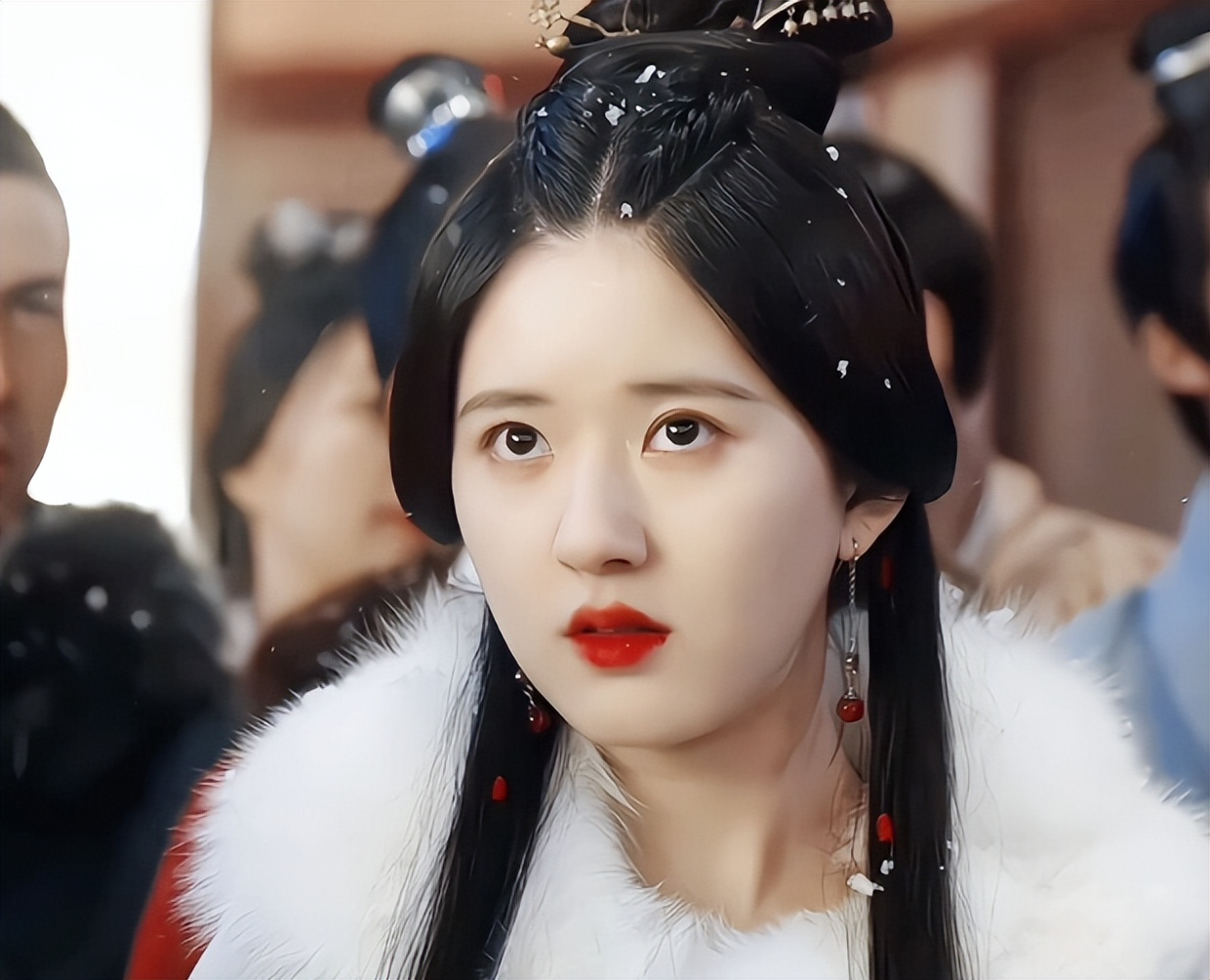 From "Splendid Stars" to Bai Jingting's new drama, Tang Mengjia became popular with her face ...