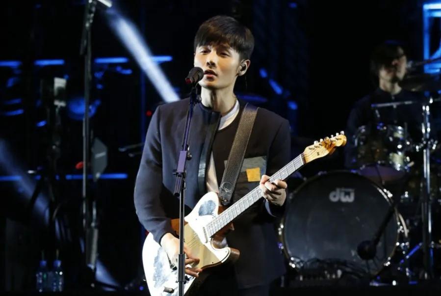 Singer Li Ronghao: Beipiao for 10 years, bid farewell to old love and ...