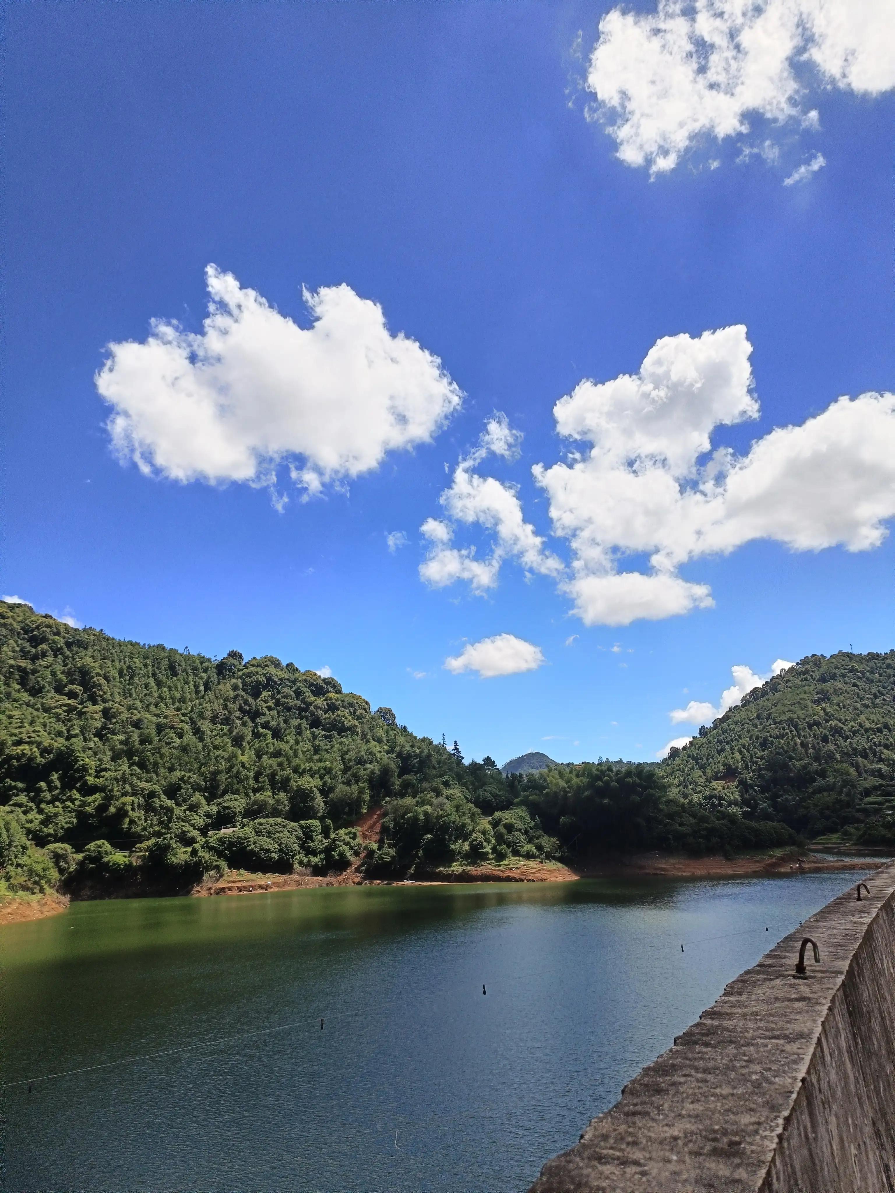 Xinfeng Dacun Reservoir Scenery - iNEWS