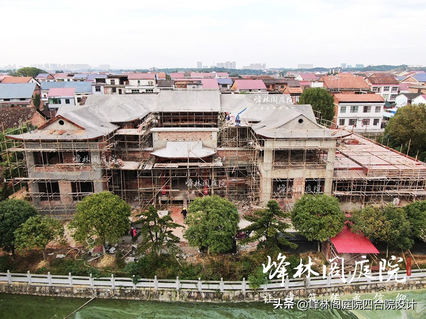 0 Distance to see the Chinese-style courtyard of Fenglin Pavilion ...