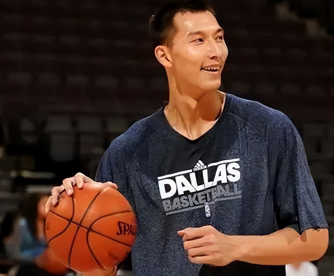 Basketball star Yi Jianlian: his father's 6 pairs of sneakers are his ...