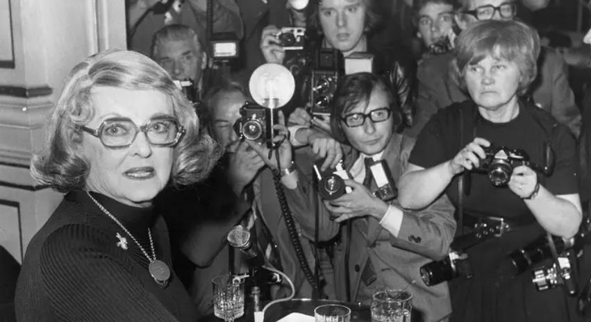 Behind the scenes winner!The royal photo hacker who took a portrait of ...