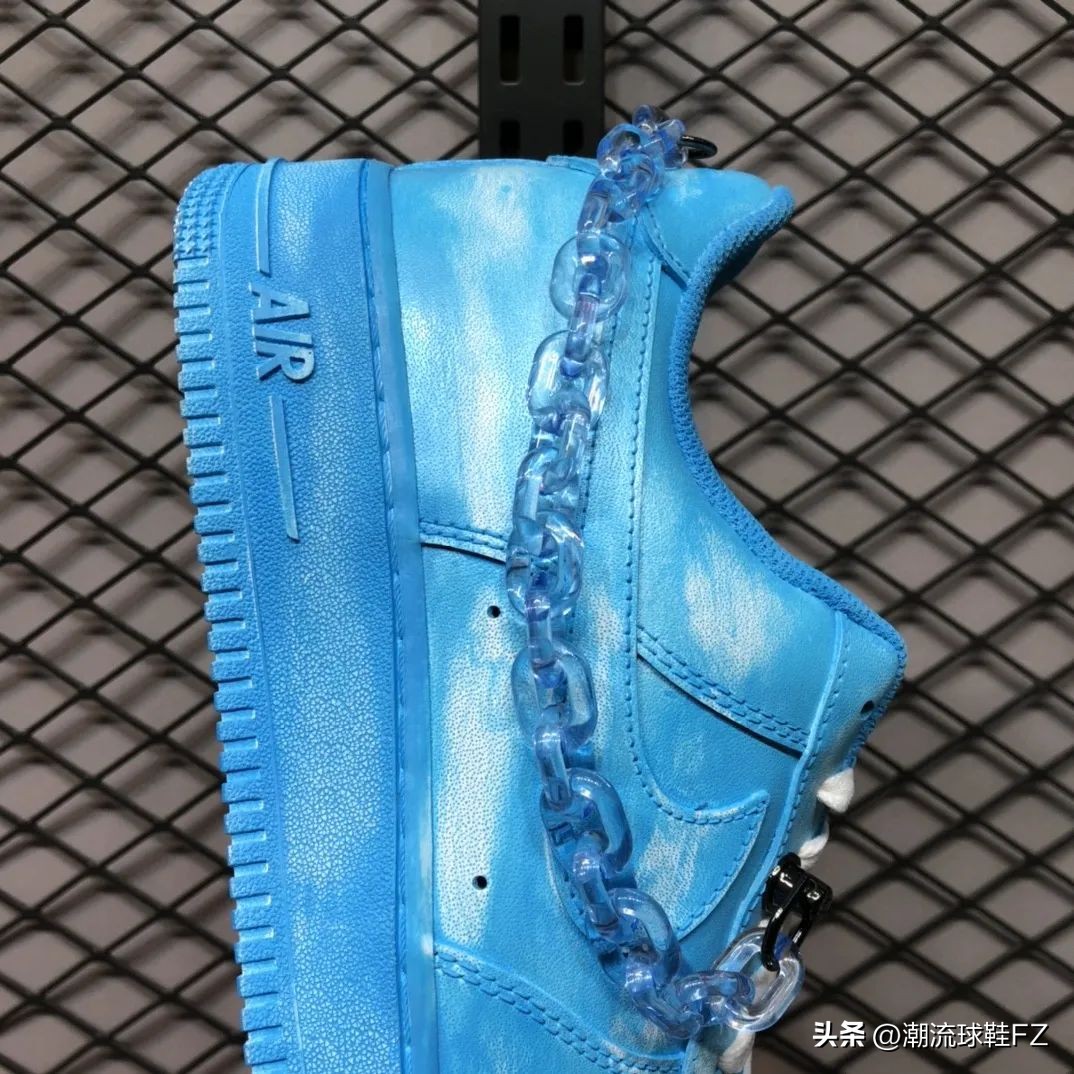 Do old + hanging chain!Anyone who sees this pair of cool AF1 will like ...