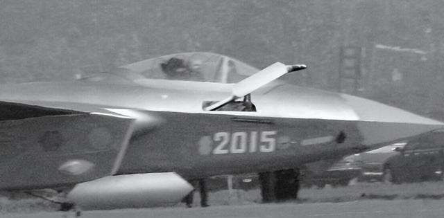 Five J-20s appeared in the same frame, and the two-seat J-20 prototype ...