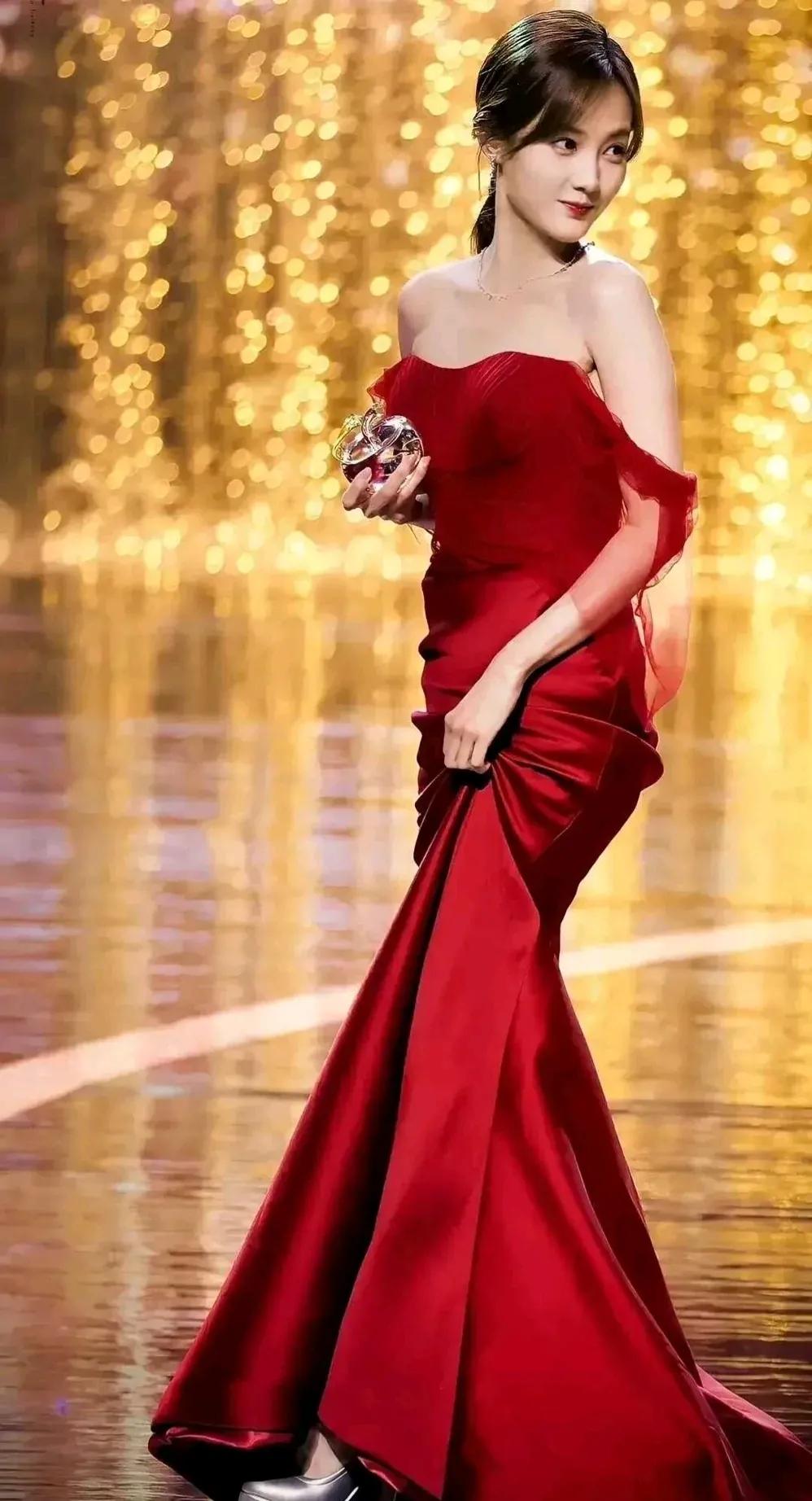 Li Yitong's sexy photo show - iNEWS