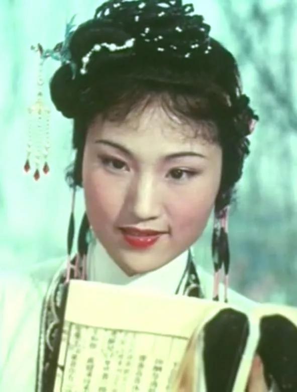 The Yue Opera movie "A Dream of Red Mansions": the light and shadow ...