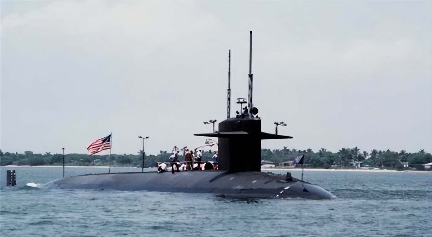 In 1968, the Soviet submarine sank by accident. The United States ...