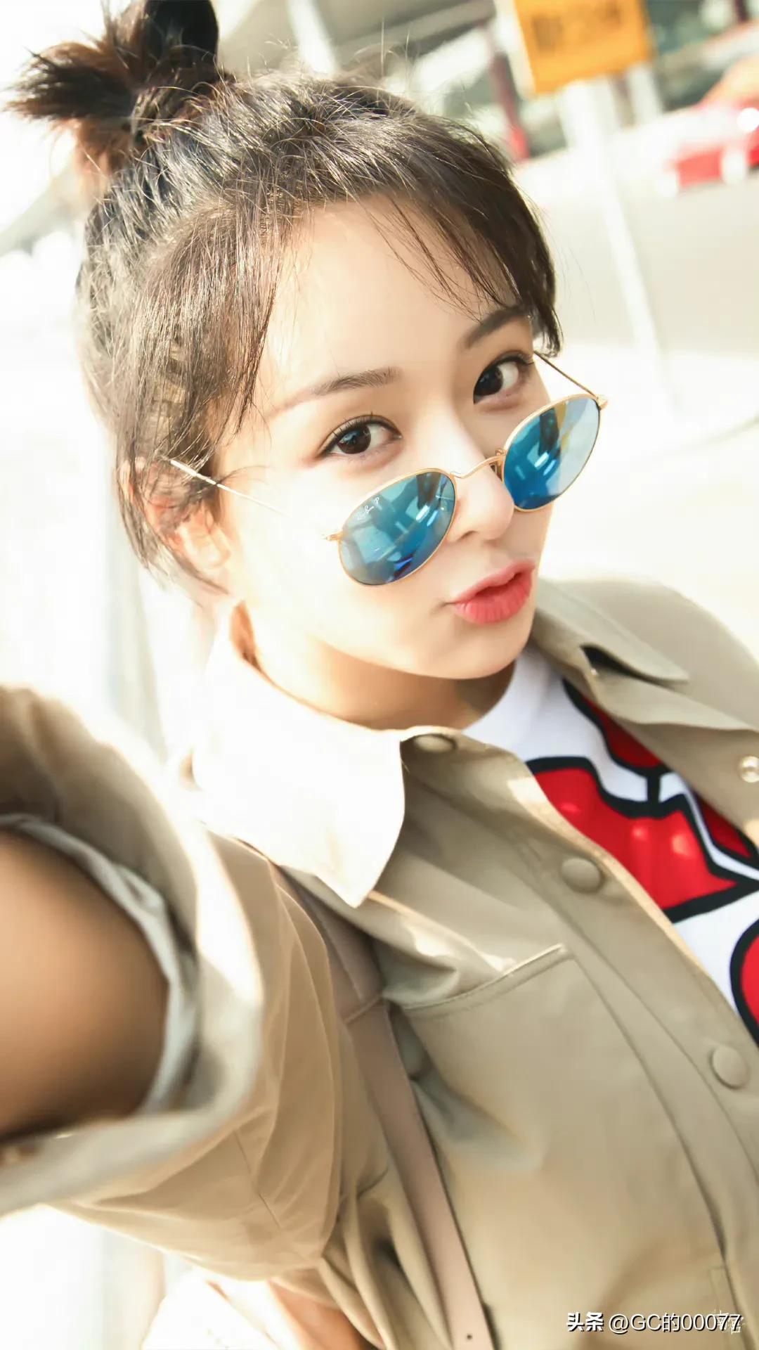 Star picture Yang Zi - iNEWS