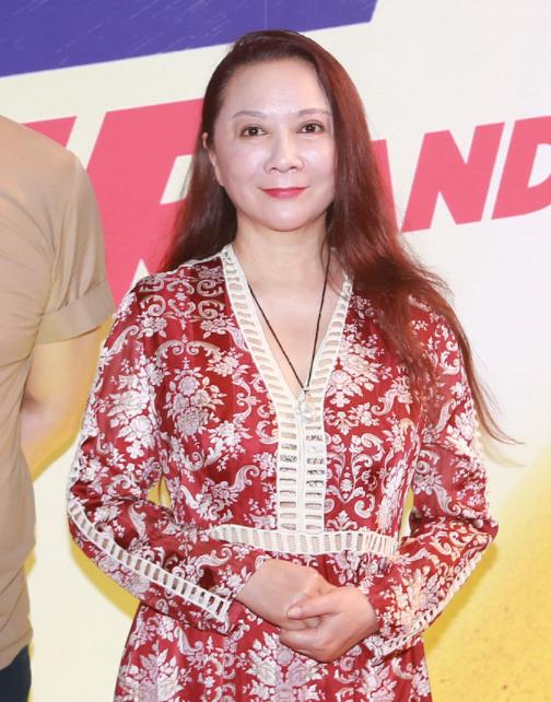 60-year-old Cai Ming: From "Queen of Sketches" to "Falling to the Altar ...