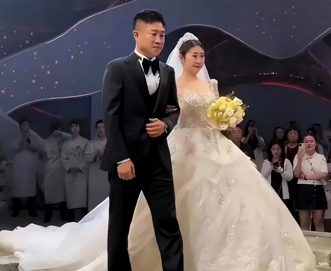 Liu Neng's son's wedding was extravagant, the celebrity gifts were made ...