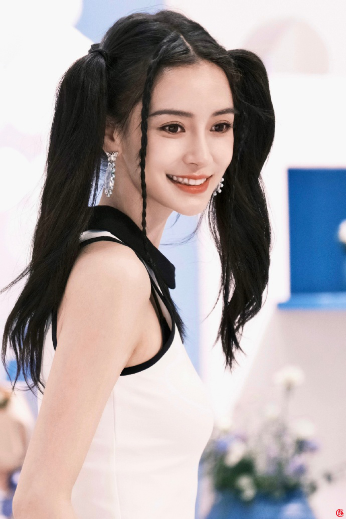 Angelababy with twin ponytails is so cute - iNEWS
