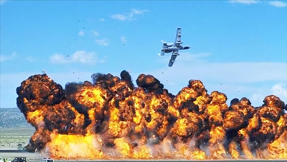 How scary are napalm bombs? More Japanese died in its hands than the ...