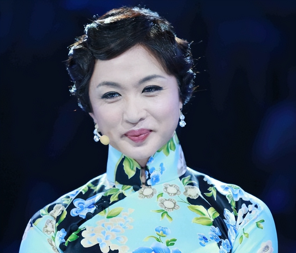 The reporter asked Jin Xing: After being transformed, should I take a ...