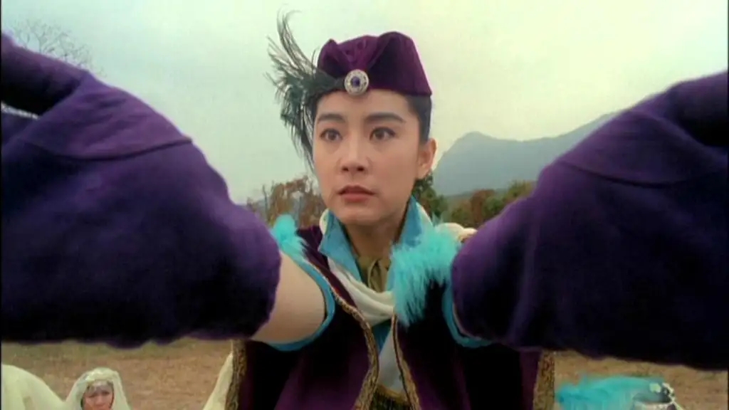 Liu Zhenwei's "East and West Accomplished", which was shot by hand, became a classic of Hong ...