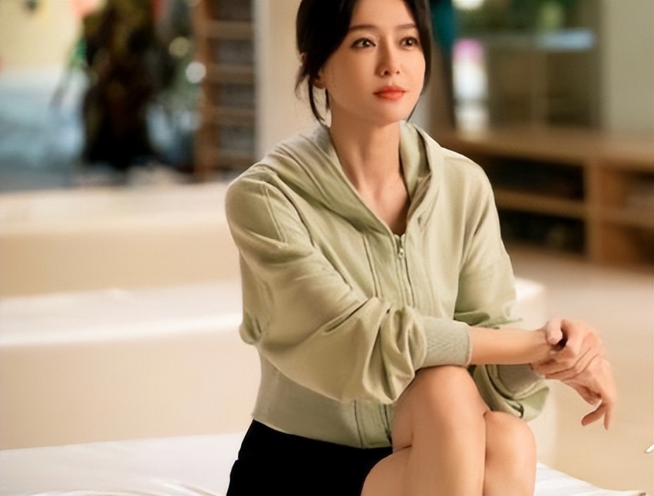 From Huang Xiaoming to Lu Chuan to Wei Daxun, why is 44-year-old Qin Lan so rough in love? - iMedia