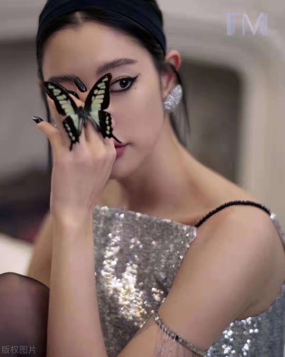 Clara's facial features are really exquisite - iNEWS