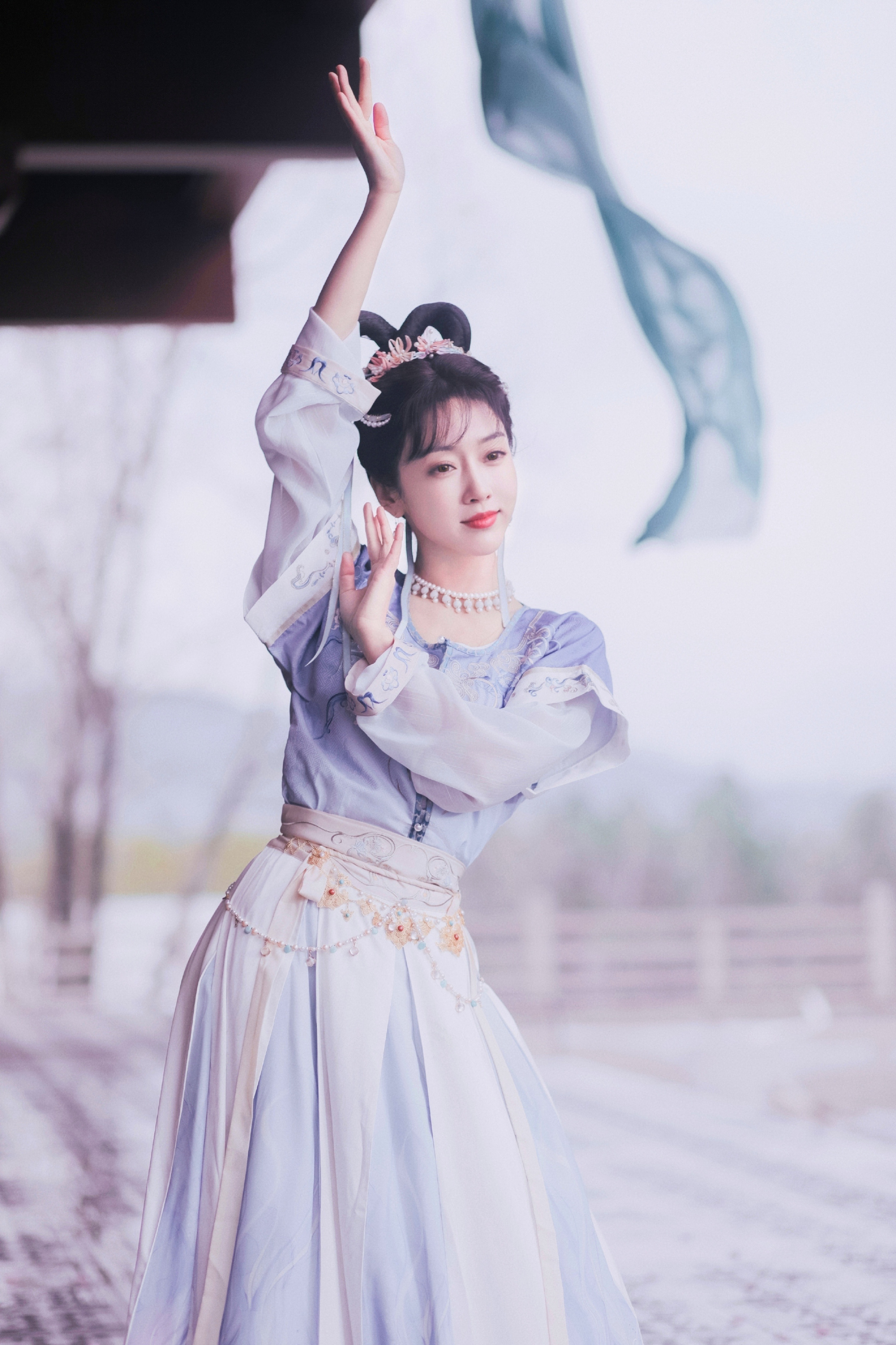 Pear vortex smiles fresh and elegant—exquisite girl Xuan Lu - iMedia