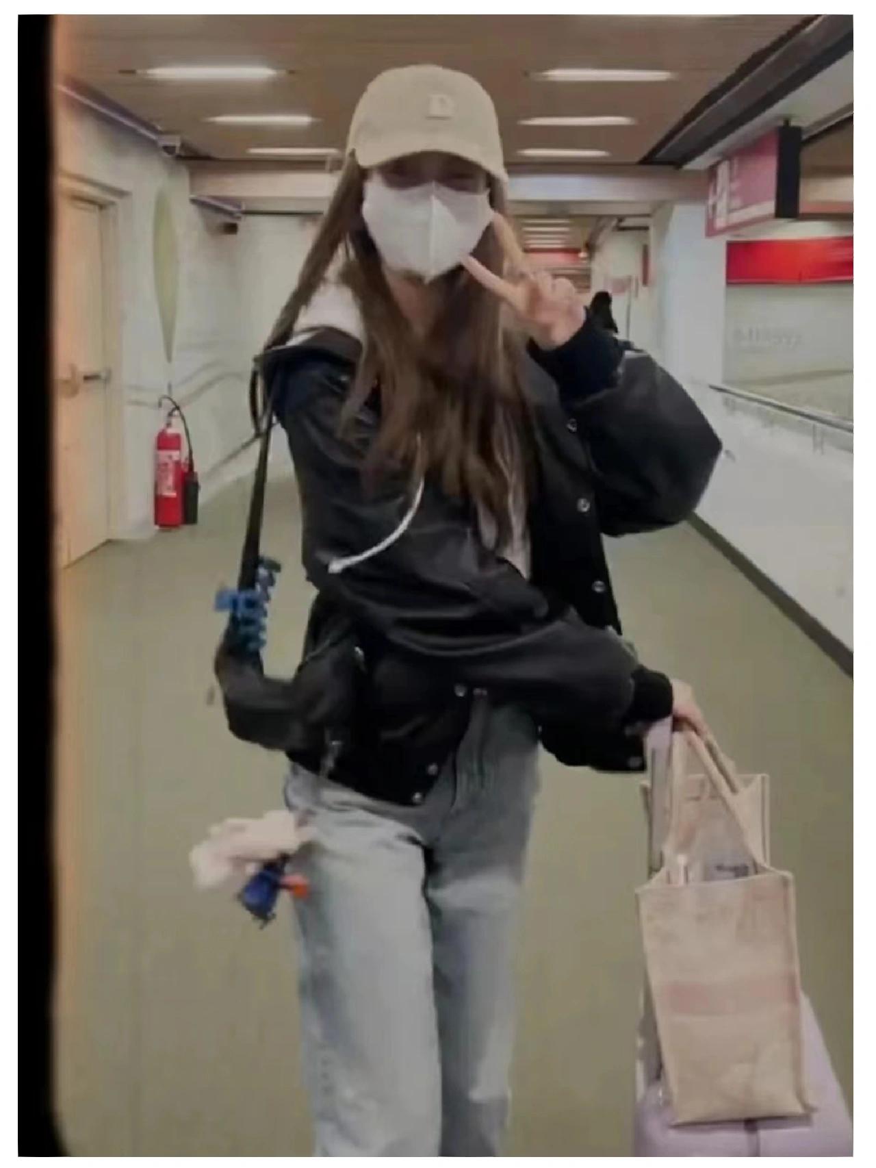 Yang Ying's Macau food Vlog, the ice cream looks delicious! - iNEWS