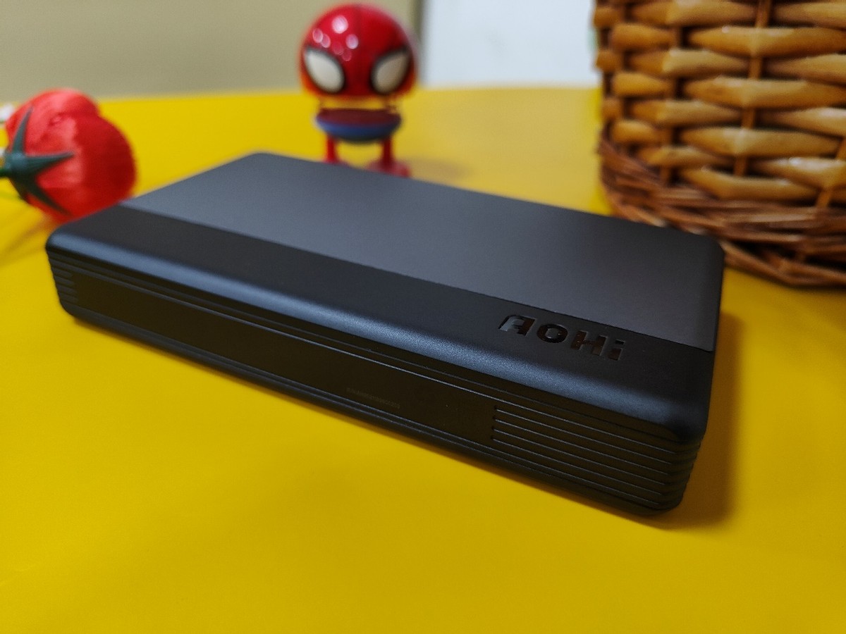 能給輕薄本充電的充電寶，Aohi P30百瓦充電寶帶來極速的充電體驗 - 資訊咖