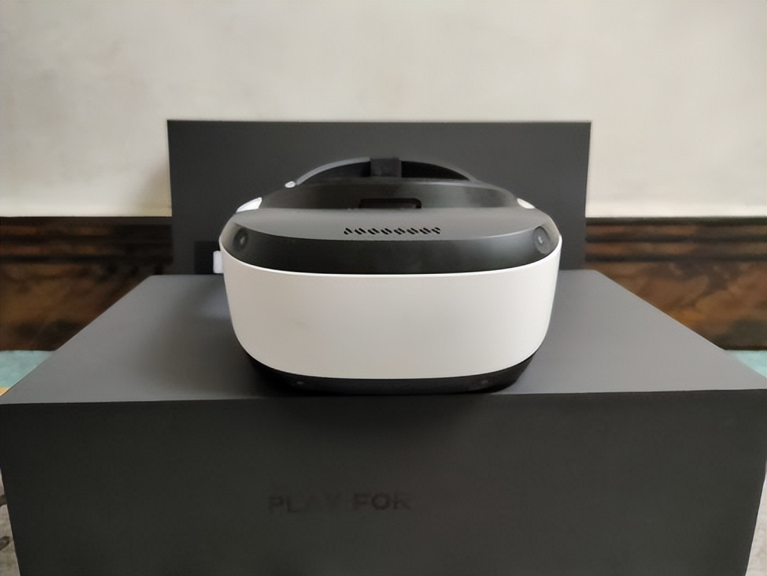 "VR Play" YVR DK1 to play the dream VR all-in-one experience - iNEWS
