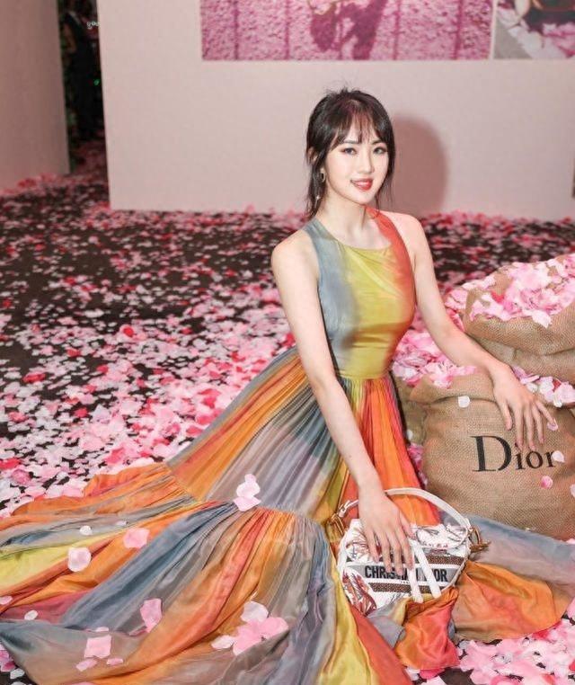 Anna Yao, daughter of Huawei, lives in a 500 million mansion and has a ...