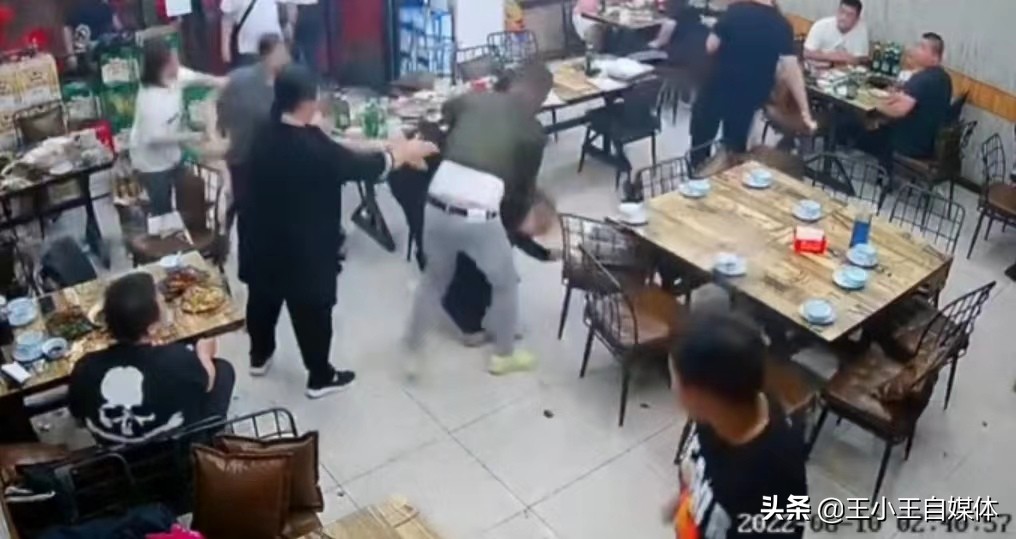 Celebrities speak out for the Tangshan beating incident, Zhang Yuqi ...