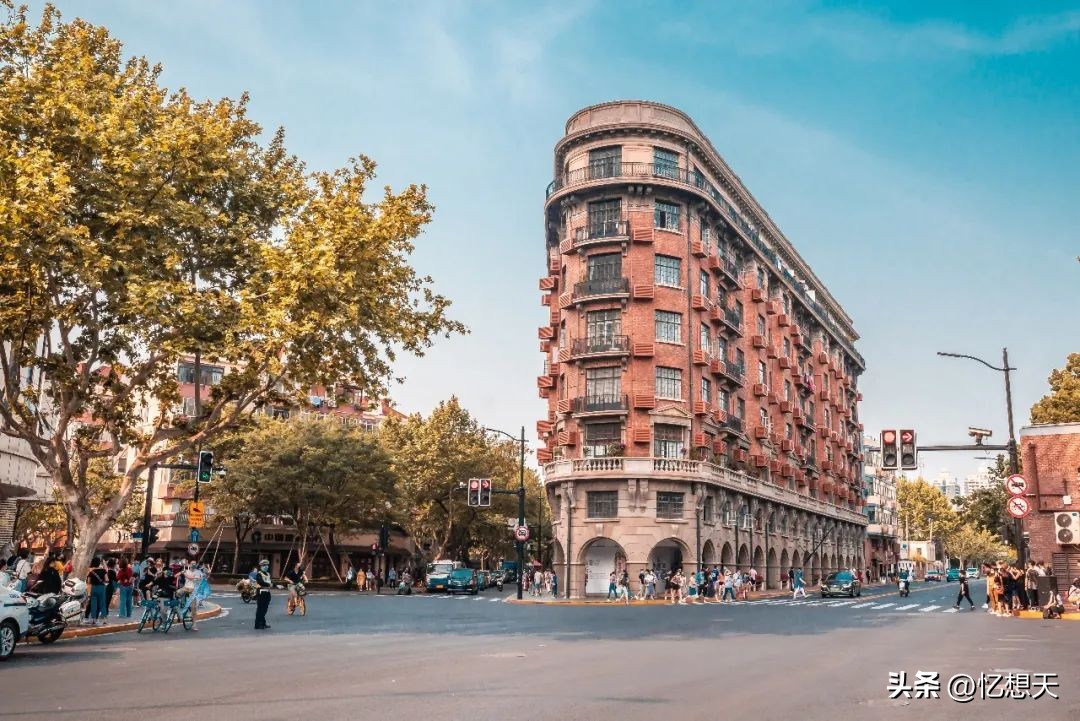 beautiful enough! These small roads in Shanghai are the life of spring ...