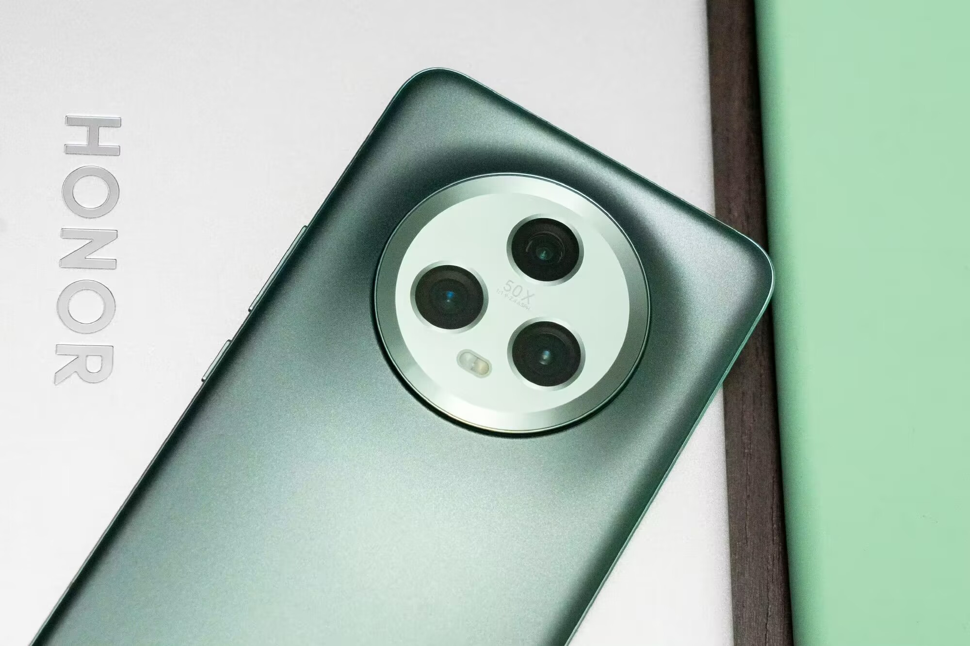 Honor flagship drops again and again, three main cameras + four curved ...