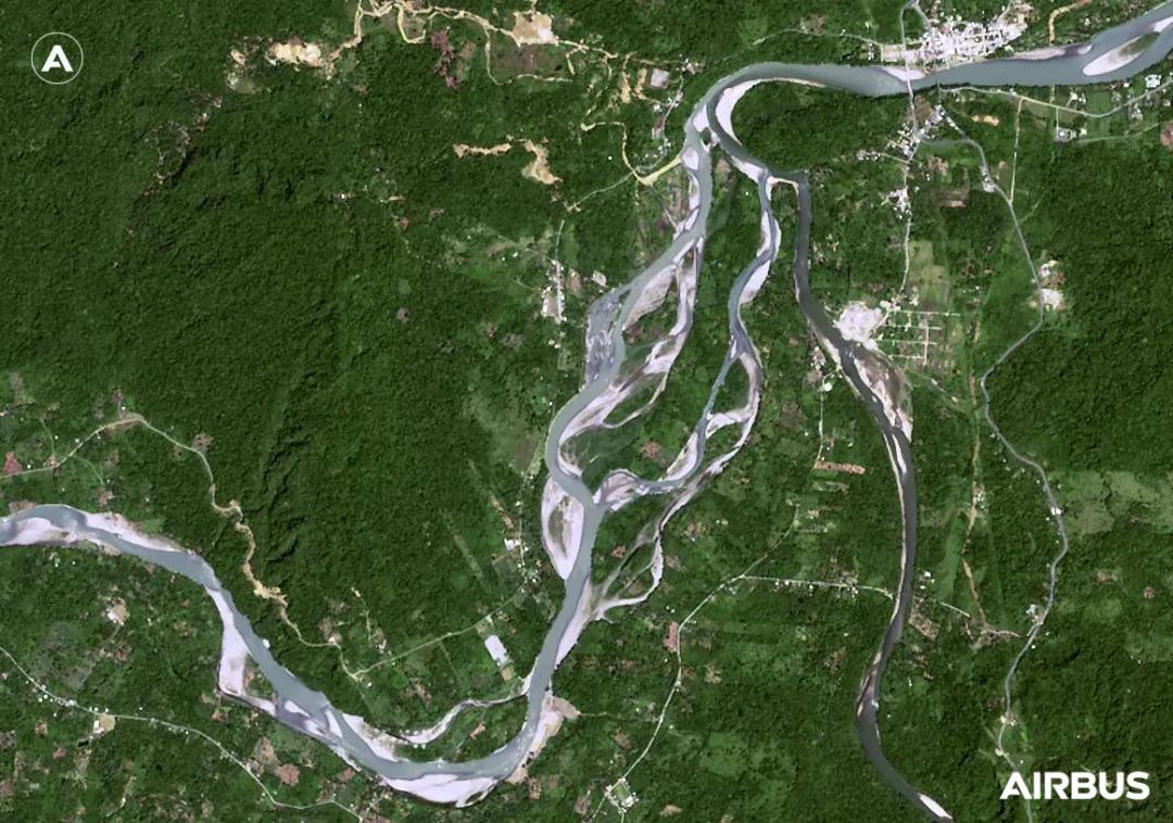 How are satellites tracking the evolution of forest change? see example ...