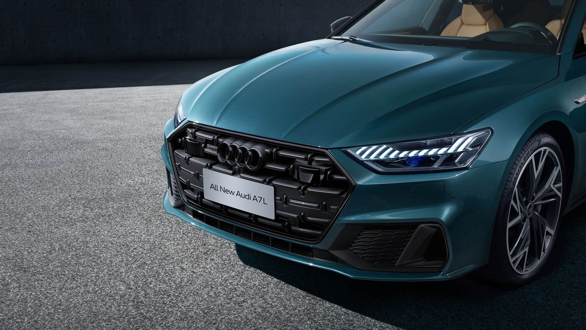 Audi A7L 3.0T power, elegant and violent temperament - iNEWS