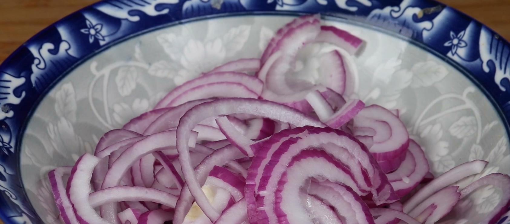 How to make cold onions more delicious, the chef teaches you, the sauce ...