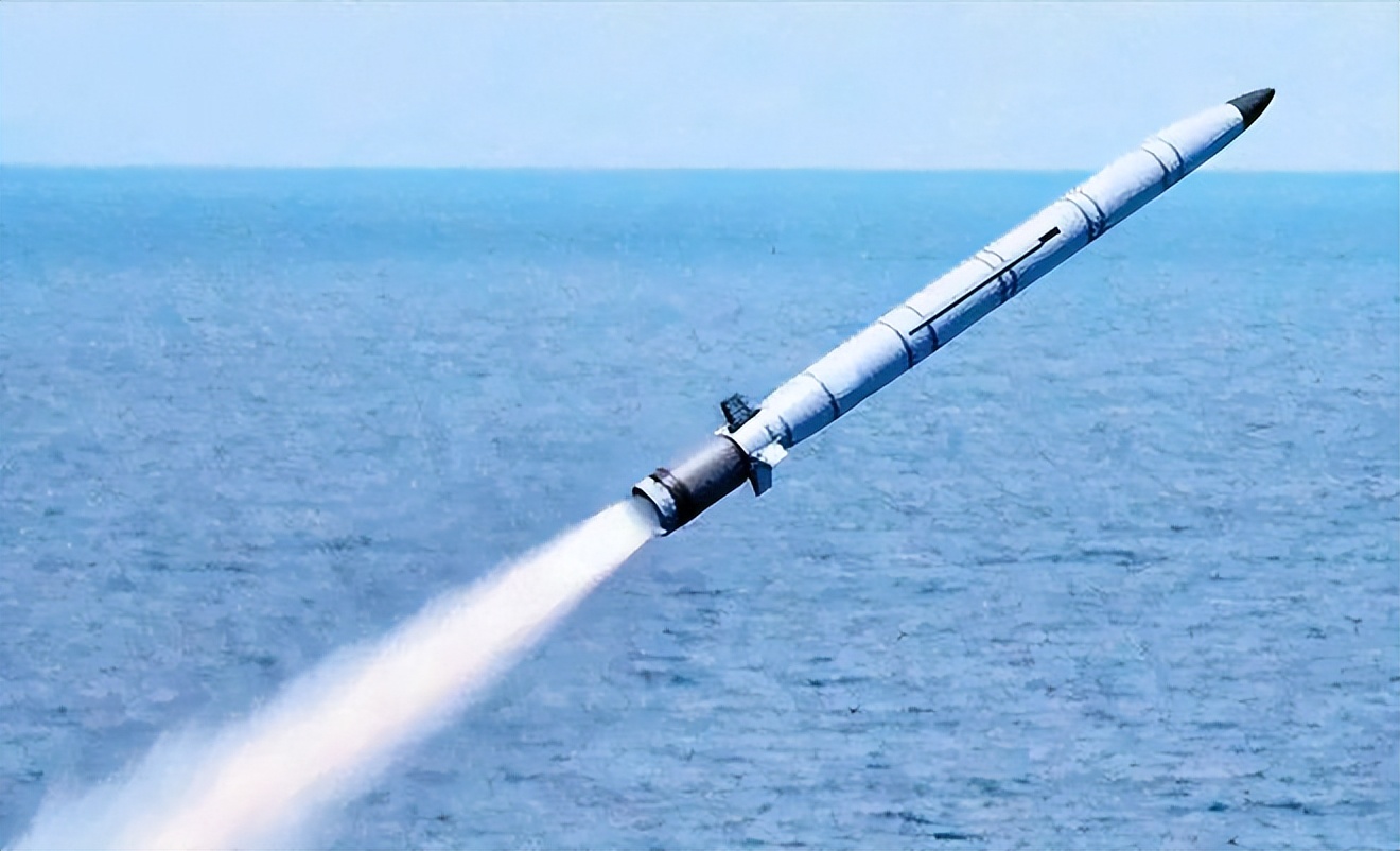 China's 8 Type 055 10,000-ton large-scale drives have been in service ...