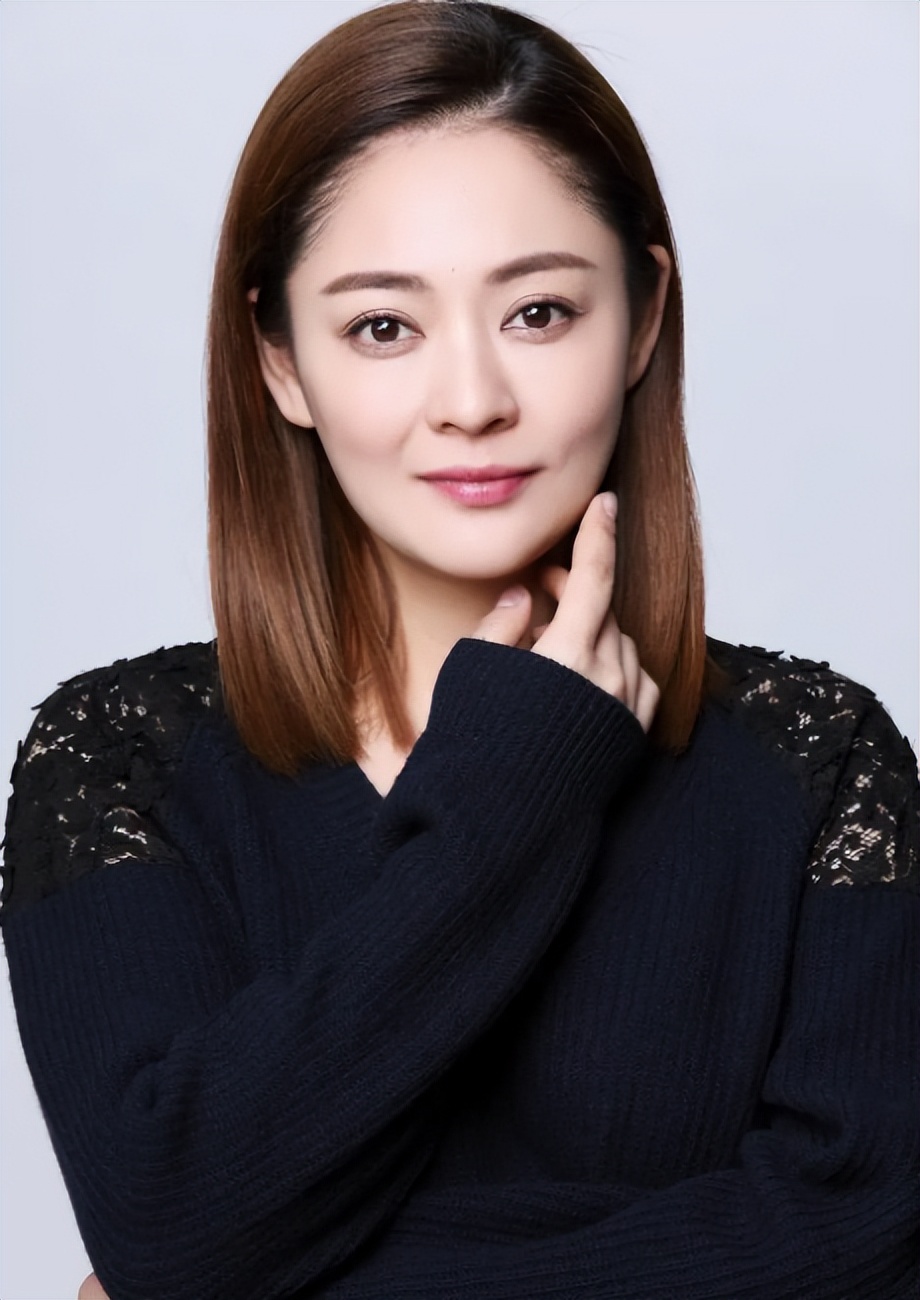 Actor Lian Yiming: In order to marry Yang Ruoxi, he abandoned his wife ...