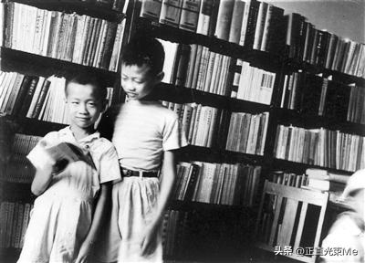 Wang Xiaobo: The interesting soul travels alone, but the boring life is ...