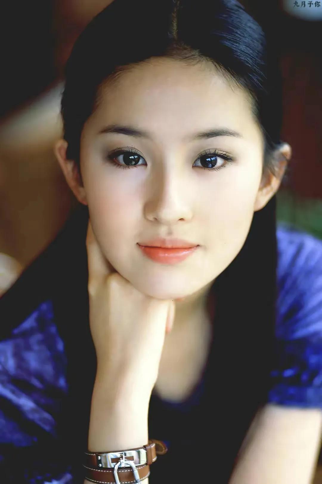 Bai Xueyang's Spring Biography of Jia Yingchun - iNEWS