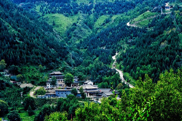 Zen story: Huangbo called "Bring the Zen Ban Jian", and Yixuan called ...